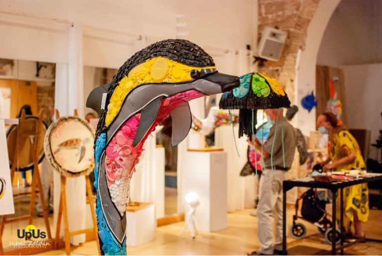 ゴミからアートを生み出すEvi Art氏が環境問題について語る